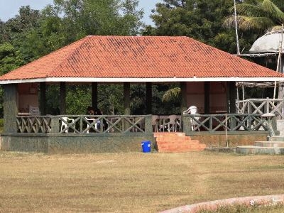 Stashdeal - Moinabad: 1 Day-Outing with Breakfast + Buffet Lunch ...